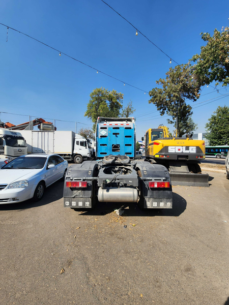 Sinotruk Howo Max 6x4 CNG Рессор в наличии!