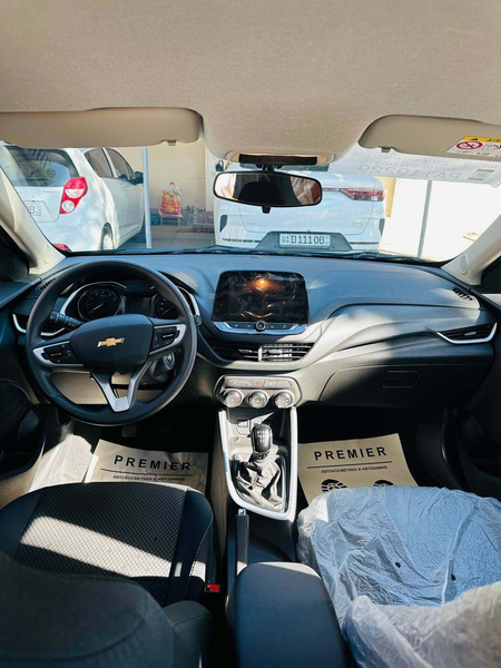 Chevrolet Onix LS MT halol nasiyaga beriladi