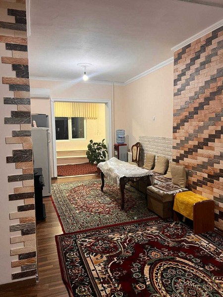 Qorasuda uy sotiladi srochno 4 xonali lokatsiyasi juda yaxshi[125433]