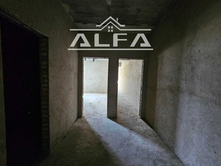 1 xonali 68m² 2-35900qavat sotiladi.