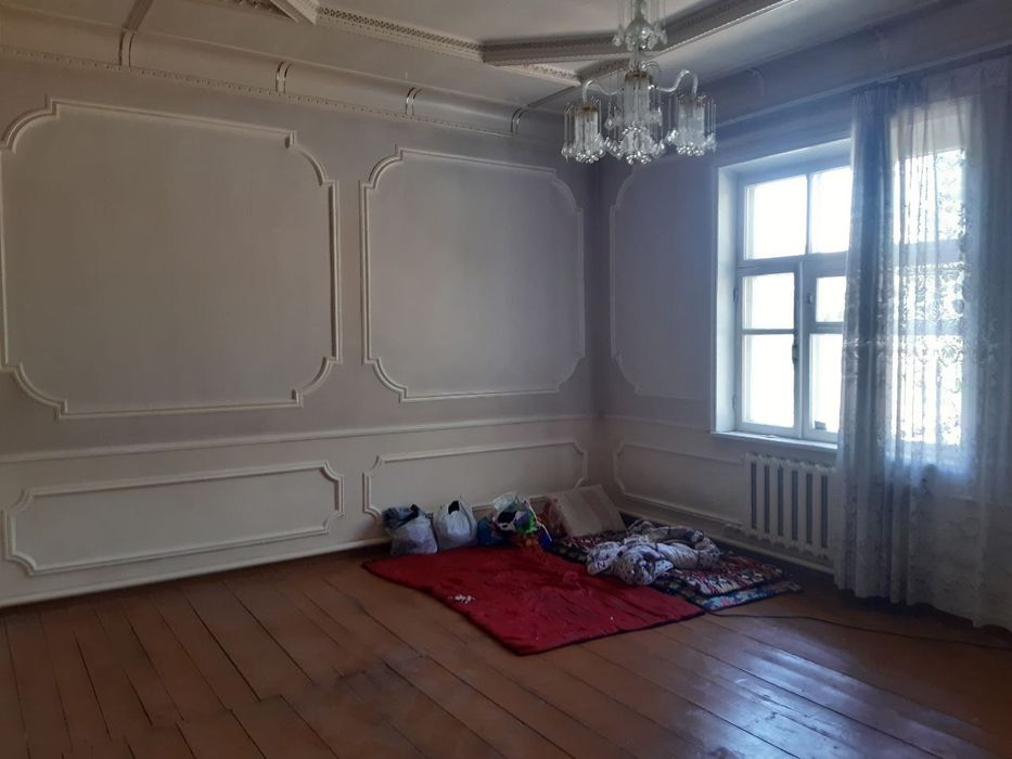 Жилой ДОМ общ. площадь 260м²  4 комнаты (большой огород]