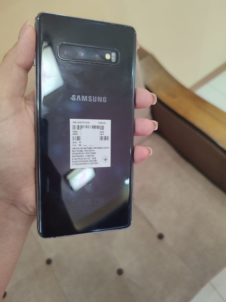 Samsung  GalaxsyS10+