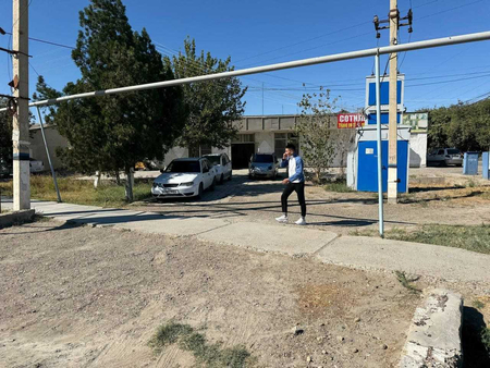 Срочна нотурар бино сотилади
