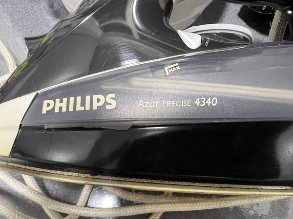 Утюг PHILIPS AZUR PRECISE 4340 мощность 2400 W STEAM TIP .Сингапур.