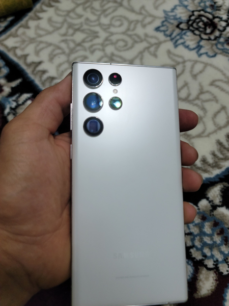 S22 Ultra 5G hotira 256Gb umuman chaqa Chuqa yoq moshni tel