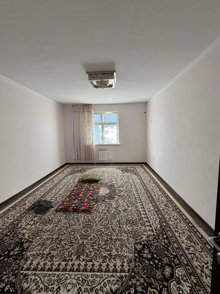 3 xonali kvartira sotiladi