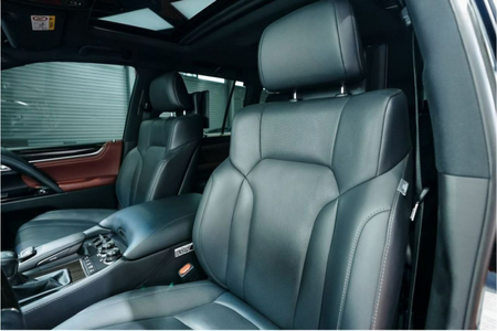 Lexus LX 570  год 2017