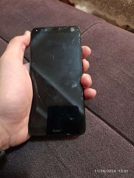 Xiaomi. Redmi 7 a sotiladi