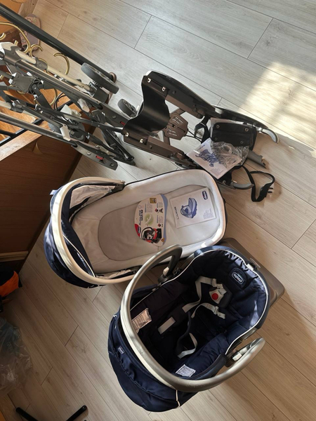 Коляска Chicco trio living smart