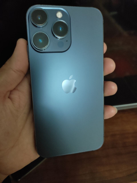 IPhone XR. 15.Pro Korpusida IDeal Xolatda Bunaqasi Kamdan Kam Srocna