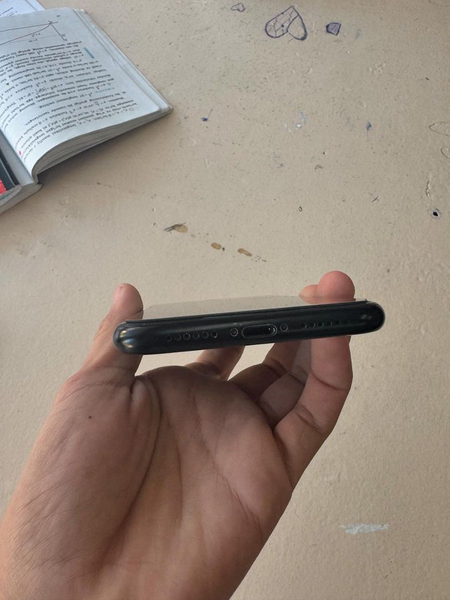 Iphone xr sotladi 128 joyi