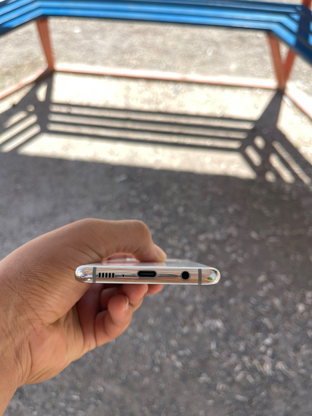 Samsung S10 128/8 g ideal karobka dokument bor