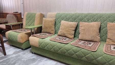 Продается диван раскладной, и два раскладных кресла в хорошем состояни