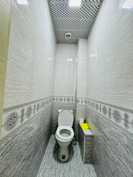 3 xonali 145+50m2 podval 1-qavat.yangi gʻishtli dom sotiladi.