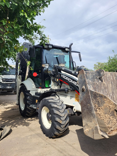 Hidromek pogruzchik
