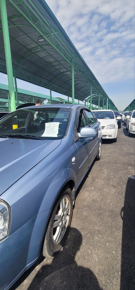 Lasetti 1.8 ko'k delfin