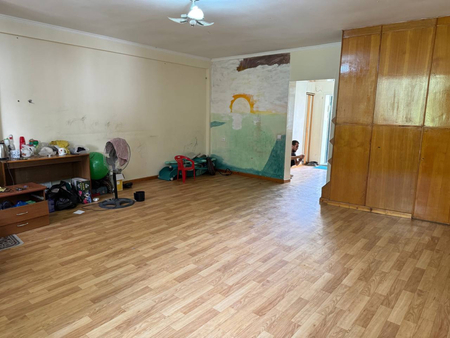 Срочно! 4х-комн/3этаж/ 9 этажка. 102м2. ор-р: РУВД, ул. Бобура.
