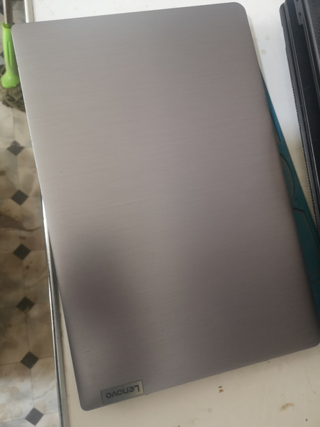 Lenovo Noutbuk AMD ryzen 3 5300u