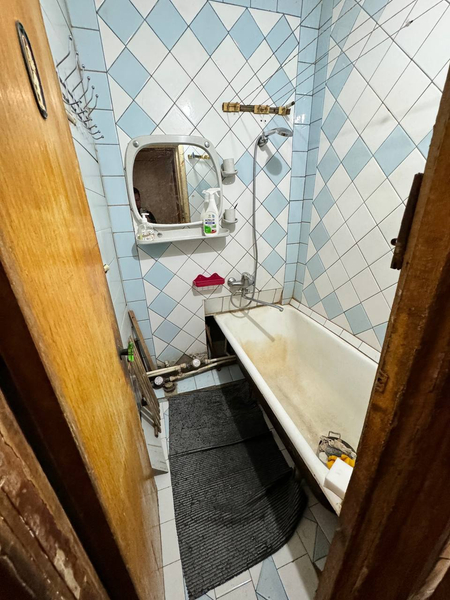 СРОЧНО Чиланзар 22кв 3/3/4  балкон 2×6 кирпич  цена 73000