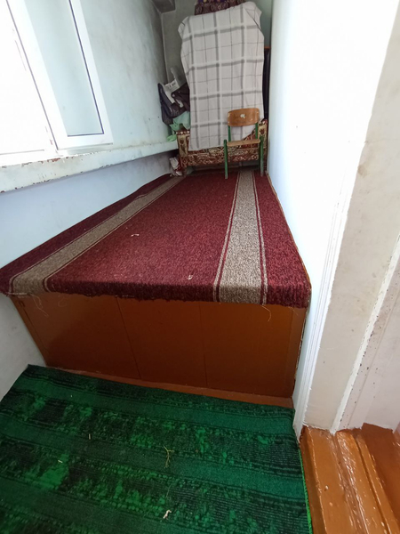 1 xonali uy sotiladi
