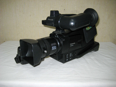 Видеокамера Panasonic MD10000 3CCD состояния вид отлично но нерабочий!
