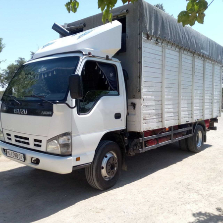 ISUZU  Yuk mashinasi