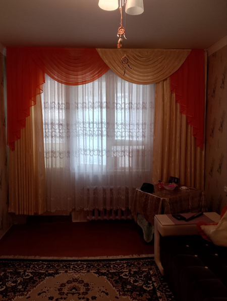 Метро БИЙ 1/5/5 Максим Горький  балкон 1,5х3, 33м2