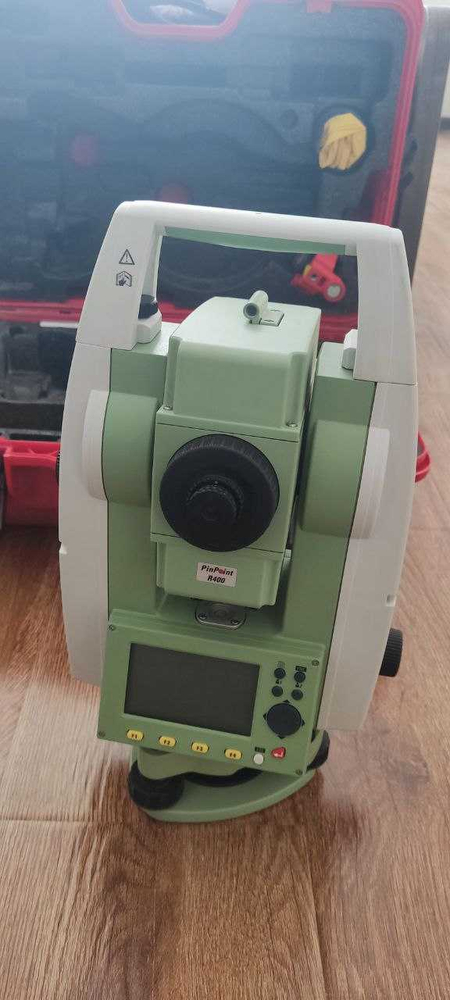 Тахеометр Leica TS02