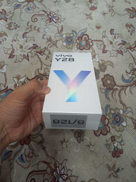 Vivo Y 28 8/128 1йил гарантия каропкадан очилмаган янги