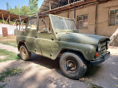 уаз сотиладиииииии