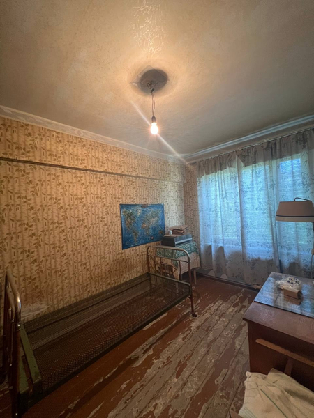Продаю 2/2/4 кирпич Юнусабад 4