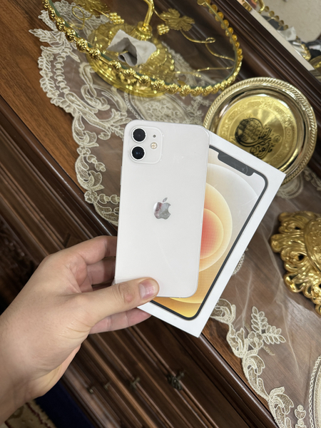 Iphone 12 LLA  ideal