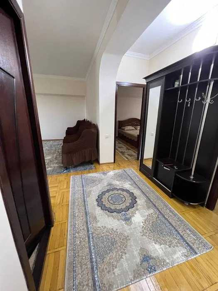 Сдается квартира в  (возле  Бадамзар метро  Юнусабад  ). 4-х комнатная