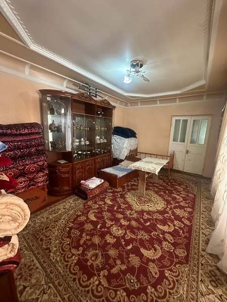 Yangi Tashmi Oltintepa srochna uy sotiladi