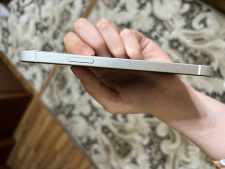 Iphone 12 white