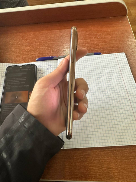 Iphone xs xoladi ideal qurt sastayaniya