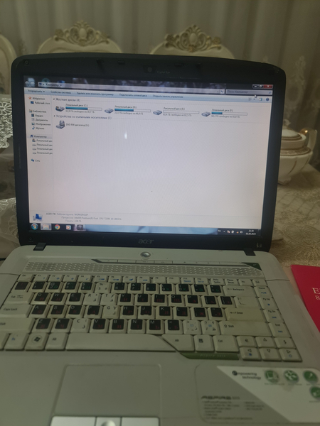 Acer Noutbook sotiladi