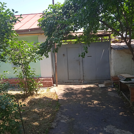 Продаётся дом. Чирчик.8,5соток