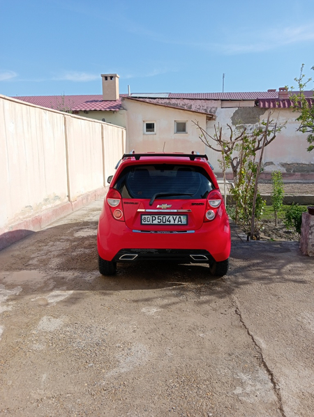 Автомобиль Спарк