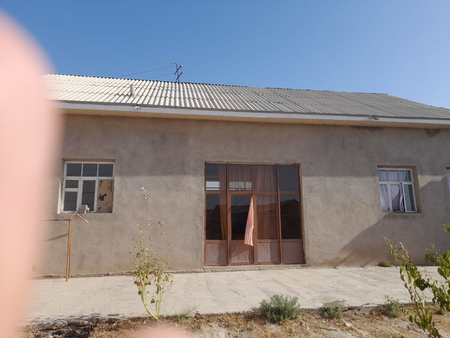 Uy sotiladi  hovli