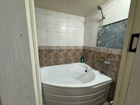 3 xonali kvartira sotiladi. e'lon id:255740
