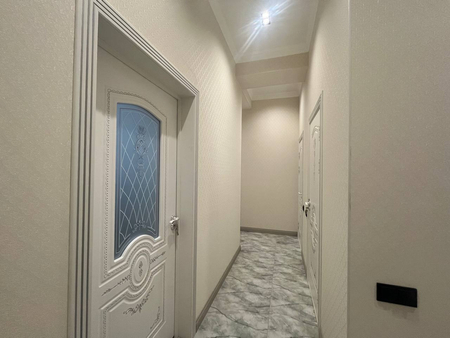 Sergeli 5 metro bekat oldida 4 xona yevro uy sotiladi