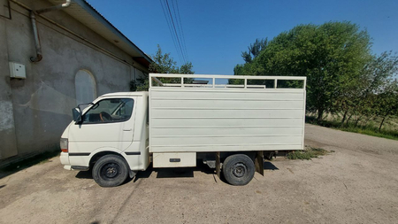Toyota  Hiase 1998