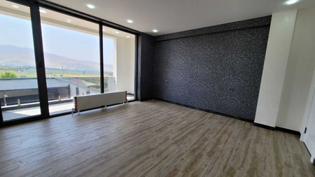 Ташкентская область  коттедж 500 м² на участке 5 сот. (J3081)