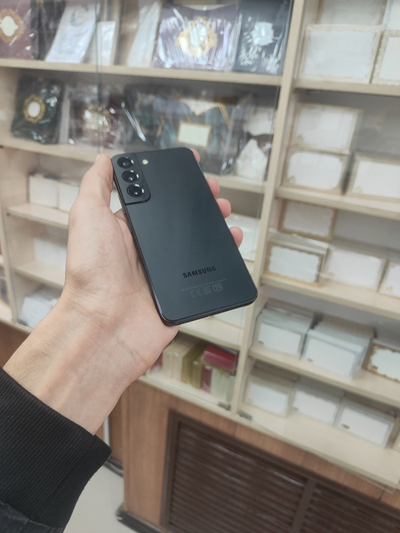 Galaxy S22 8/256 ideal