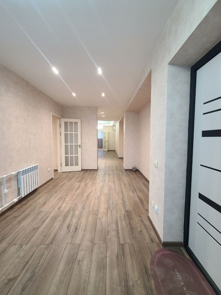 Срочно 3/3/12  евроремонт 80м² текстиль, аэропорт