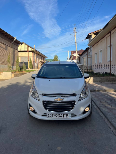 Спарк автоматически