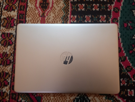 Kompuyuter HP core I3 11th gen Intel Chastota  3.00 GHZ  Ekran 15- dy