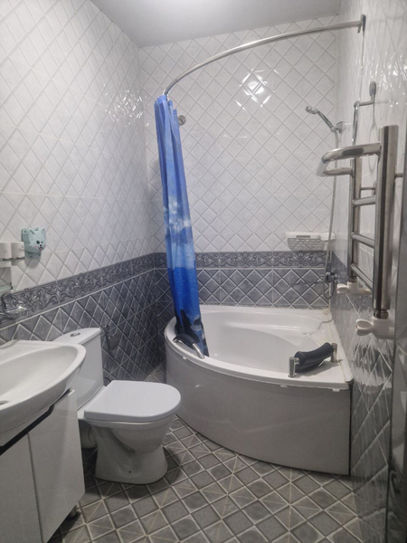 Силанзар 13, Атлант, Чус кафе