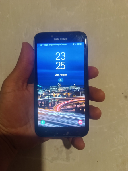 Galaxy J4 16gb xotira ishlashi va batarekasi moshni